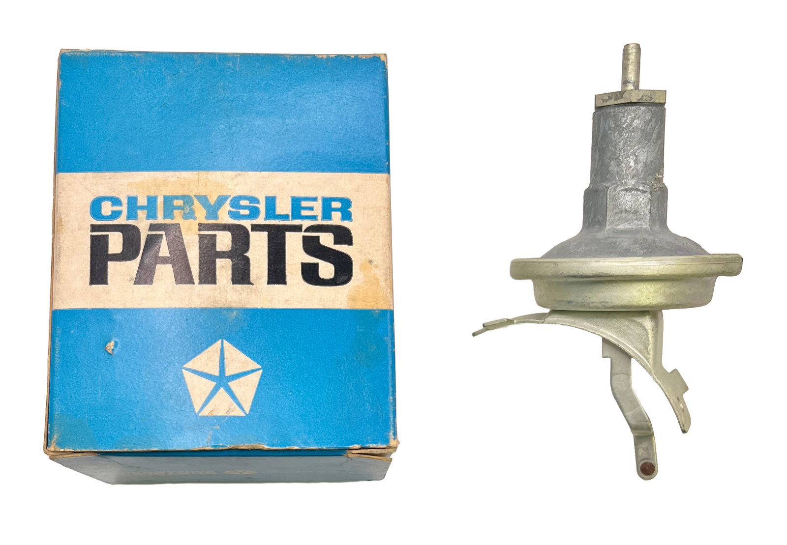 New Old Stock Vacuum Advance Unit for 1967-68 383 2BBL Mopar Models #2 ...
