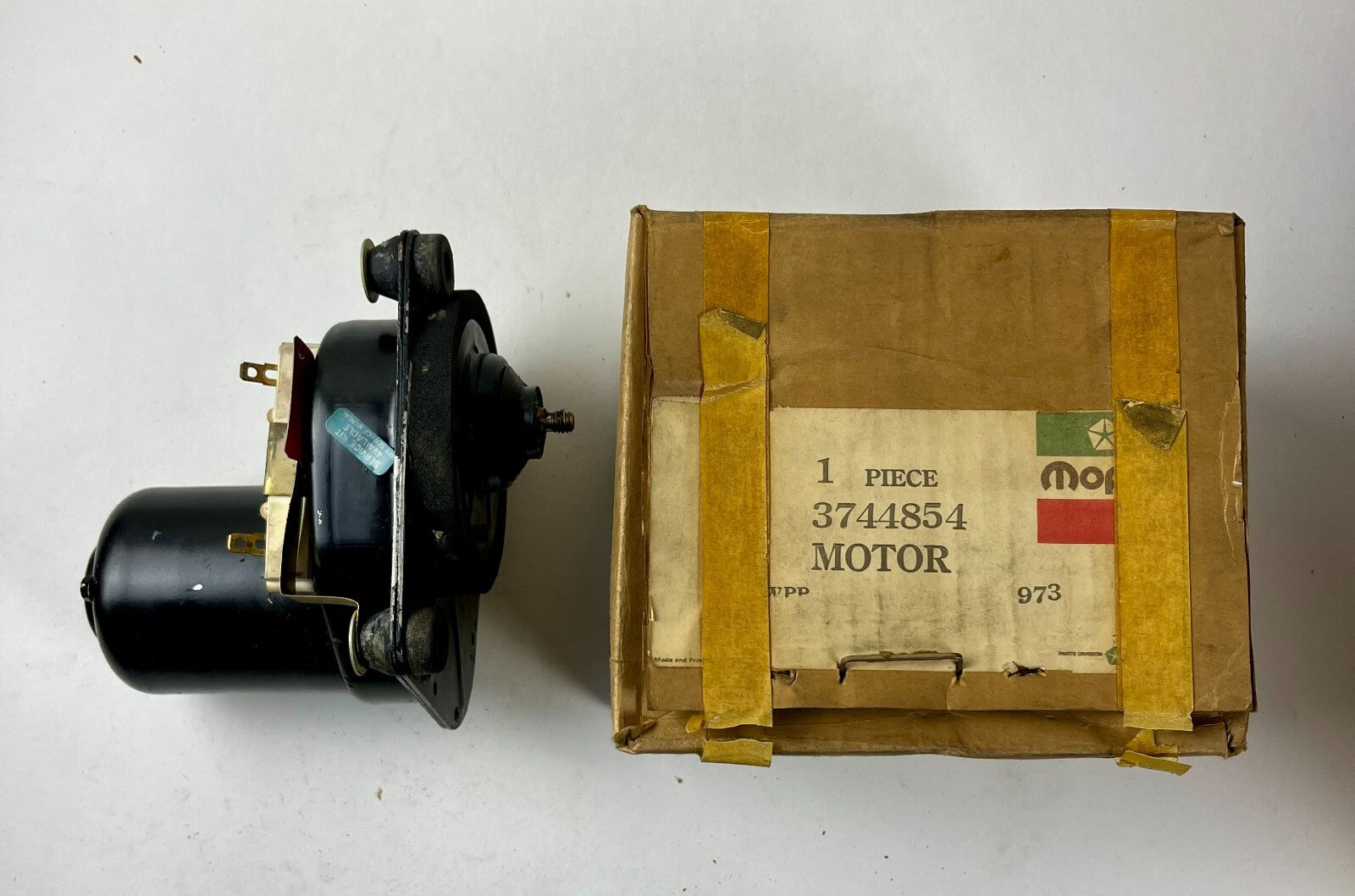New Old Stock Wiper Motor for 1969-71 B C E Body 2 Speed Models Mopar ...