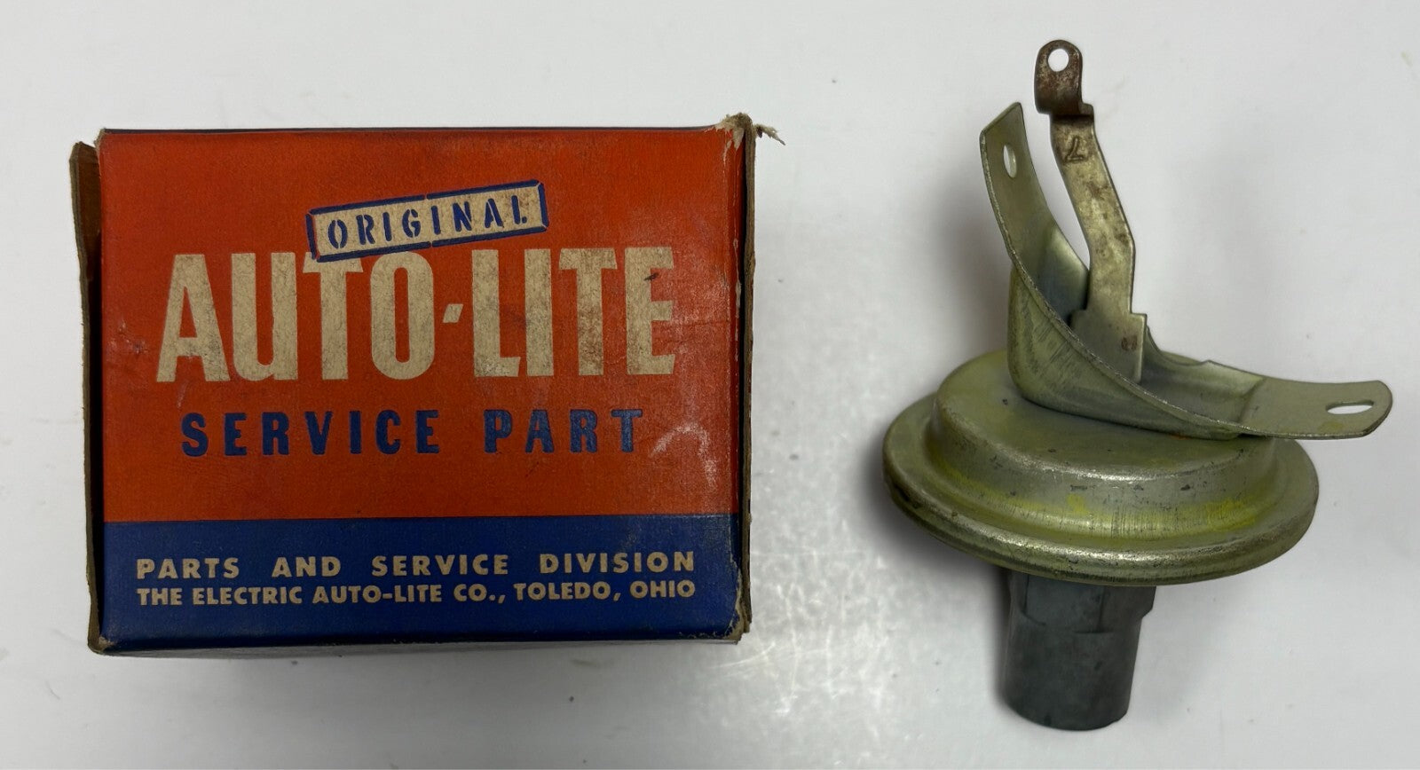 New Old Stock Vacuum Advance Unit for 1955 DeSoto Models Mopar #162723 ...